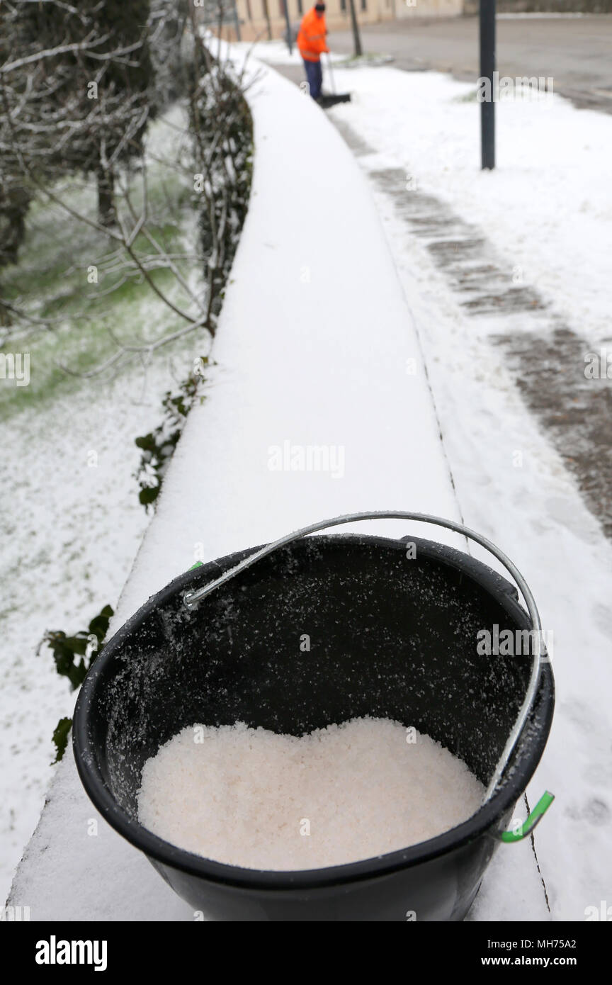 Ice sweeper hi-res stock photography and images - Alamy