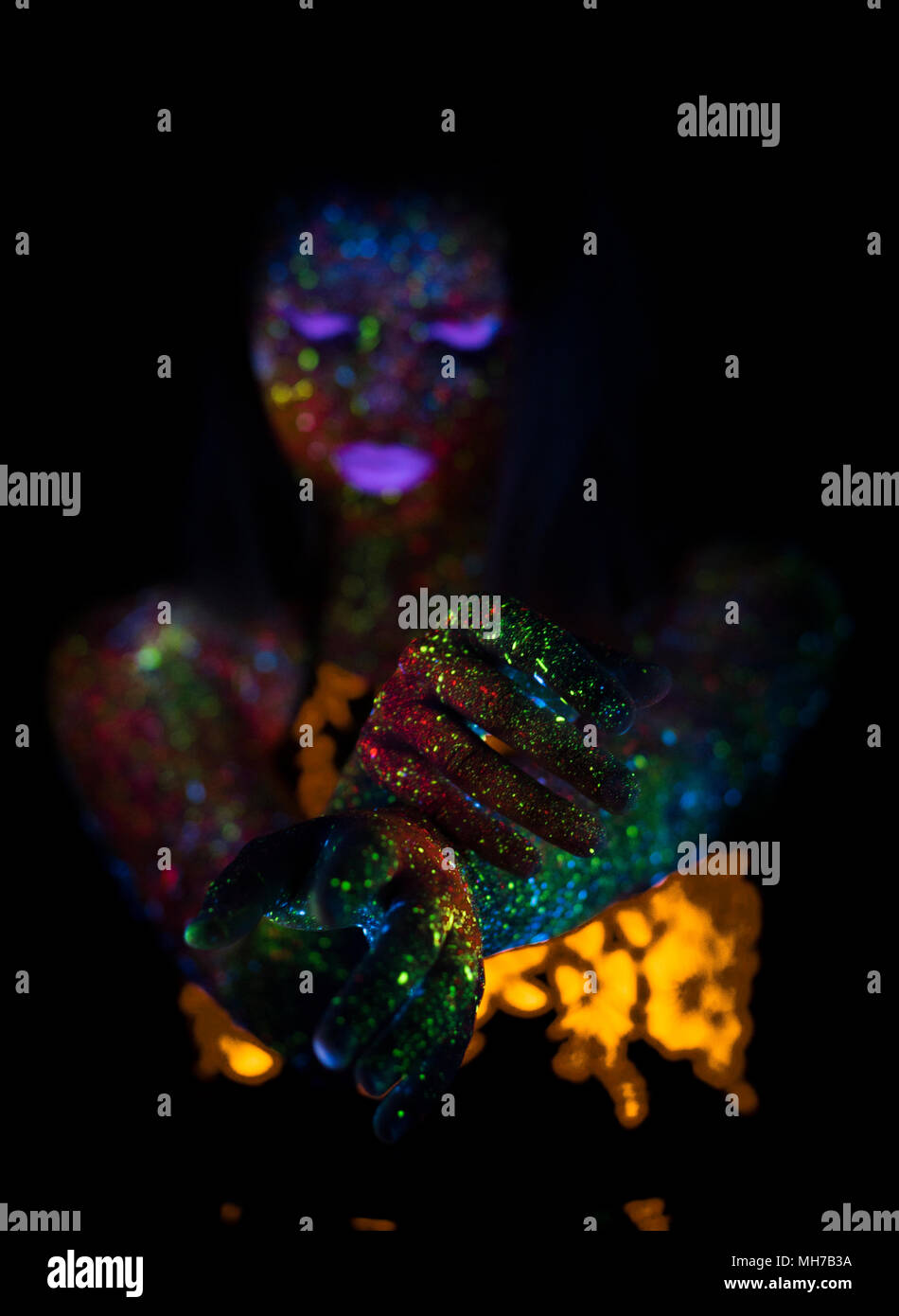 Portrait of Beautiful Fashion Woman in Neon UF Light. Model Girl with ...