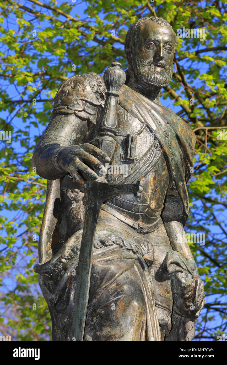 Armor of charles v hi-res stock photography and images - Alamy