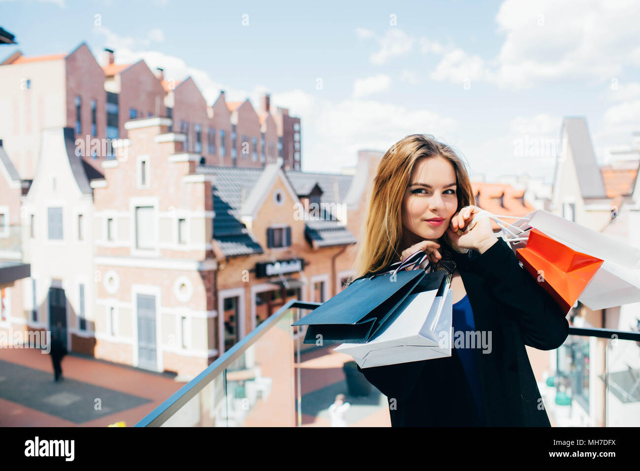 Shopping in europe hi-res stock photography and images - Alamy