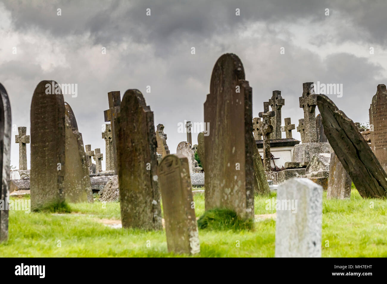 Tomb shape hi-res stock photography and images - Alamy