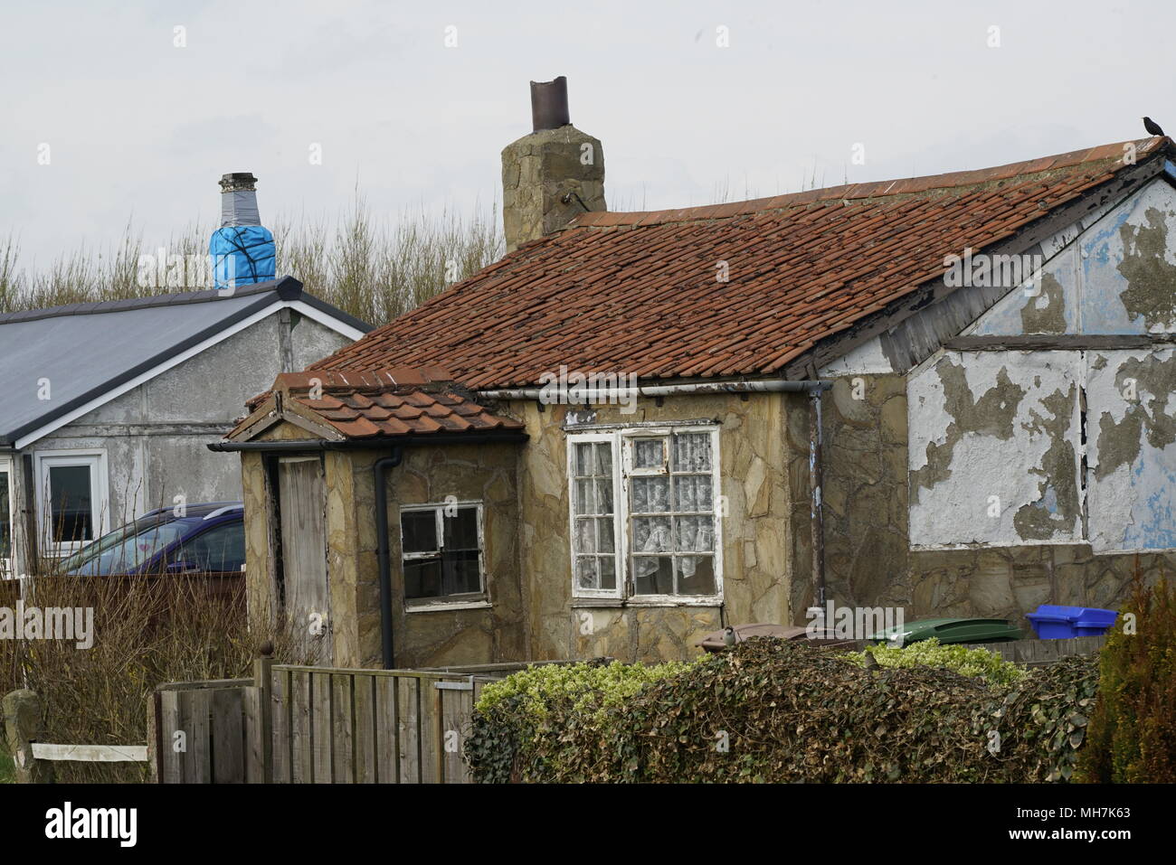 Derelict house uk exterior hi-res stock photography and images - Alamy