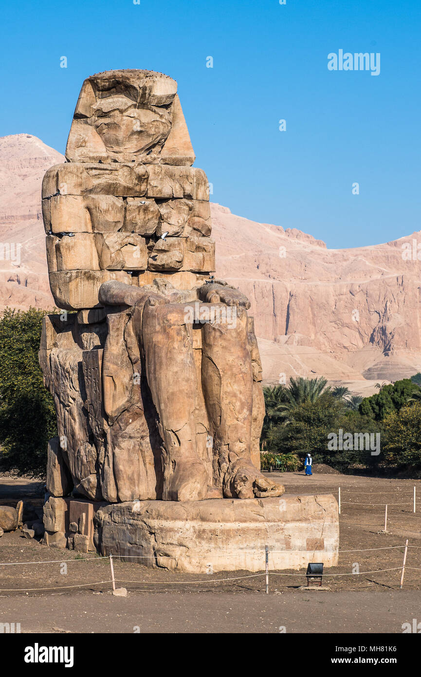 Colossus of Memnon, massive stone statue of Pharaoh Amenhotep III ...