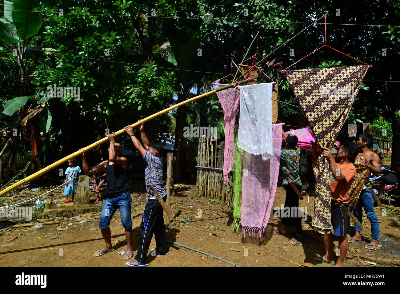 Meratus dayak tribe hi-res stock photography and images - Alamy