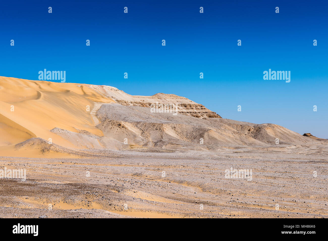 Beautiful desert landscape in Egypt Stock Photo - Alamy