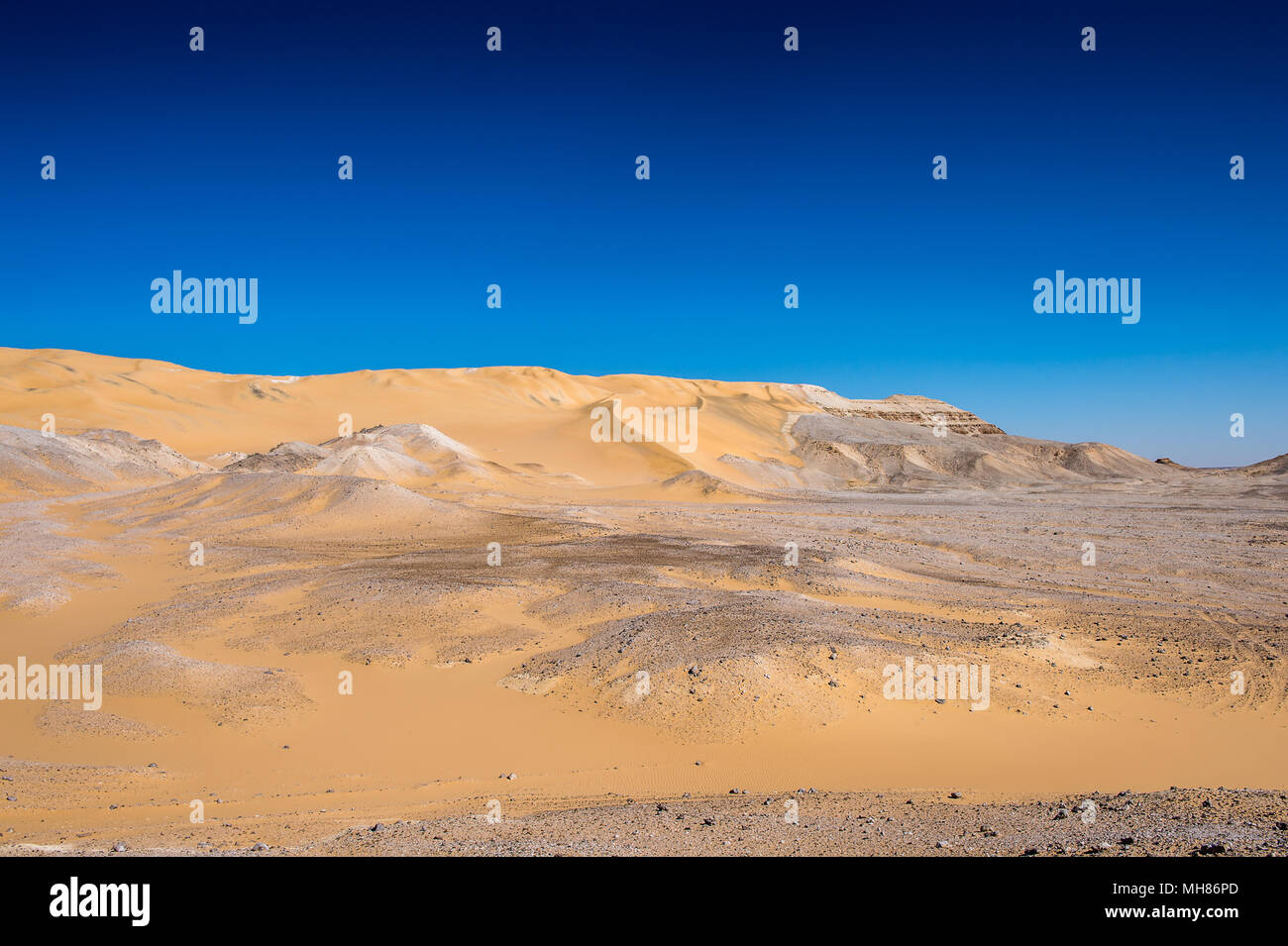 Beautiful desert landscape in Egypt Stock Photo - Alamy