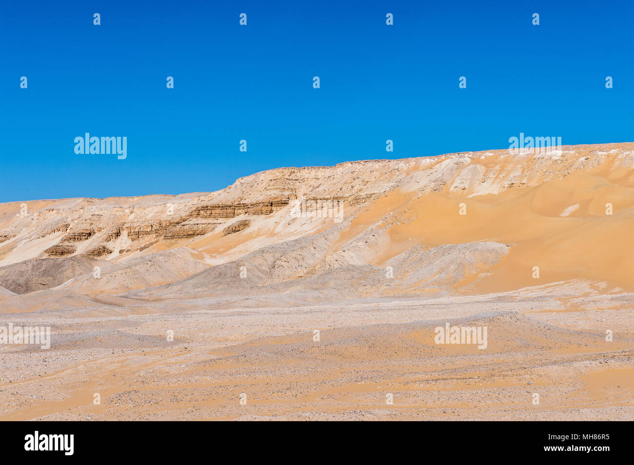 Beautiful desert landscape in Egypt Stock Photo - Alamy