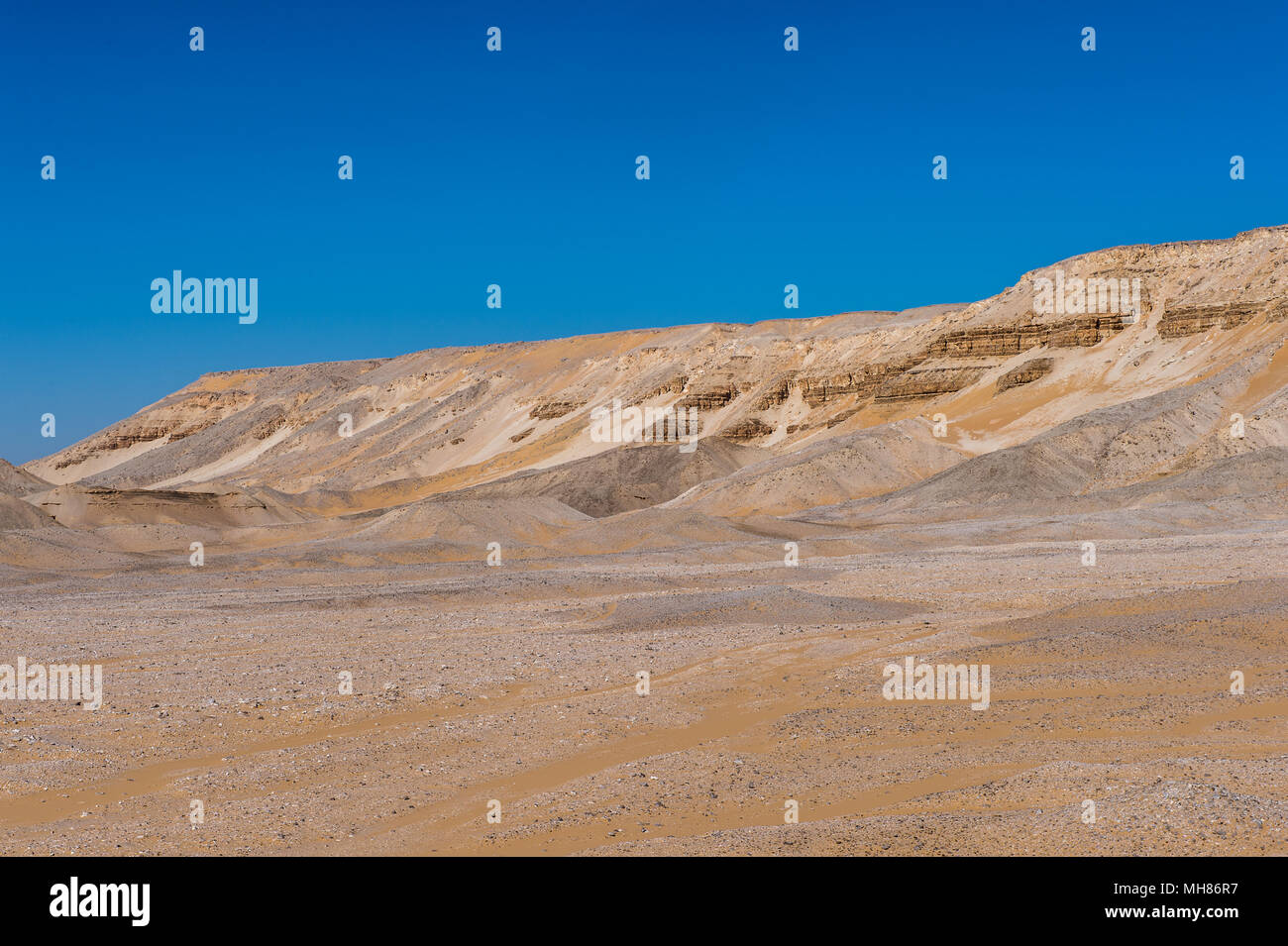 Beautiful desert landscape in Egypt Stock Photo - Alamy