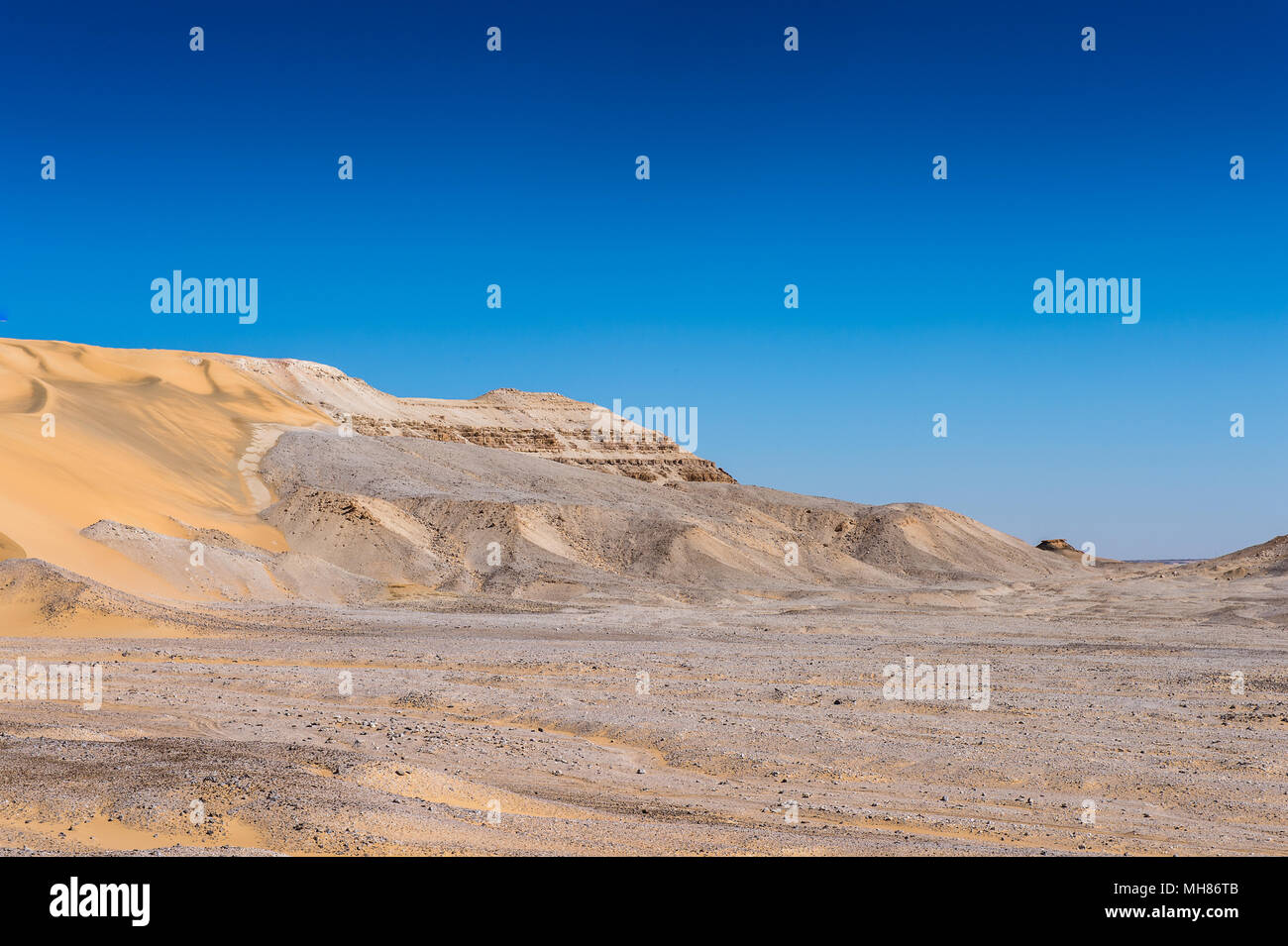 Beautiful desert landscape in Egypt Stock Photo - Alamy