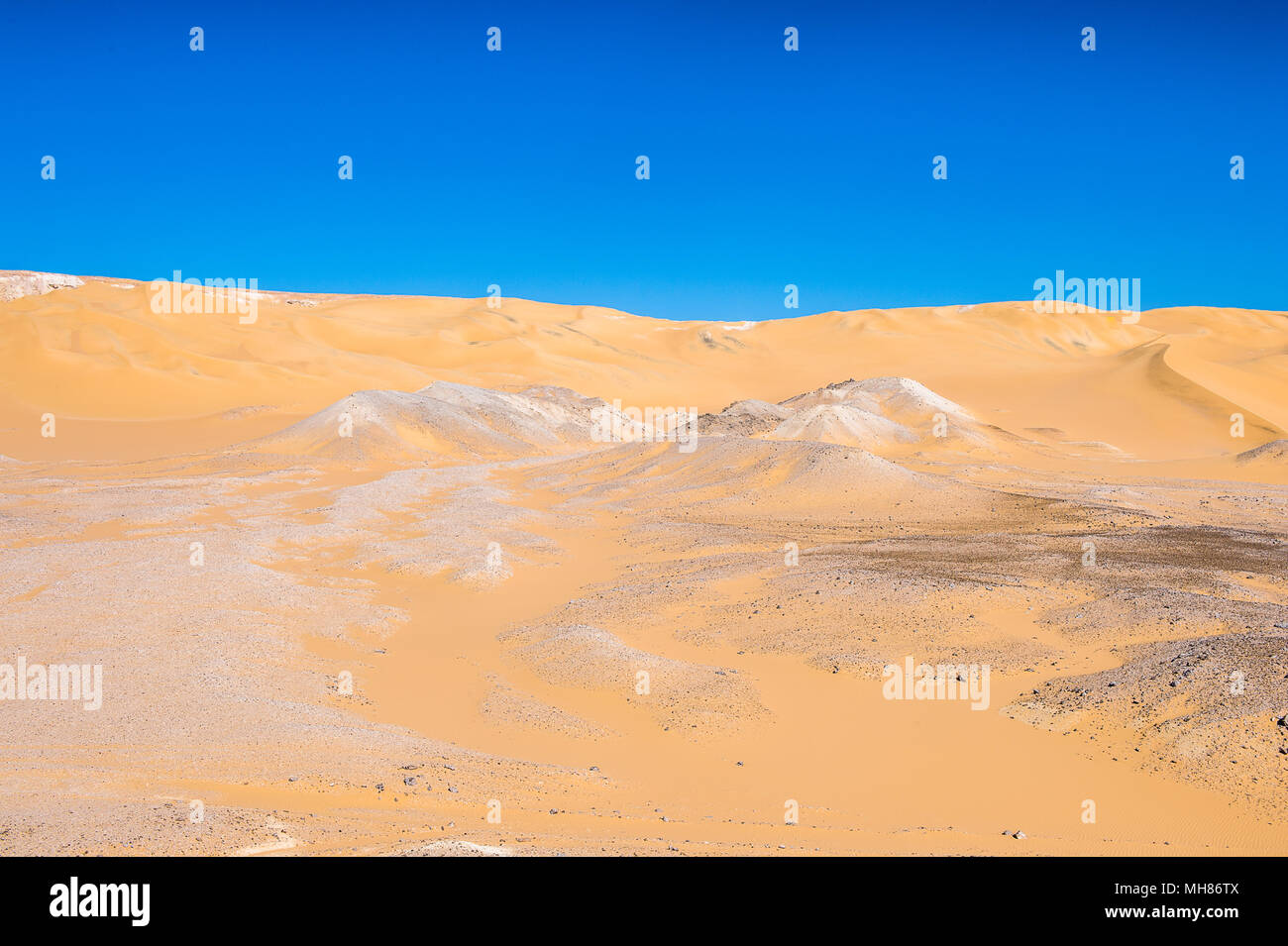 Beautiful desert landscape in Egypt Stock Photo - Alamy