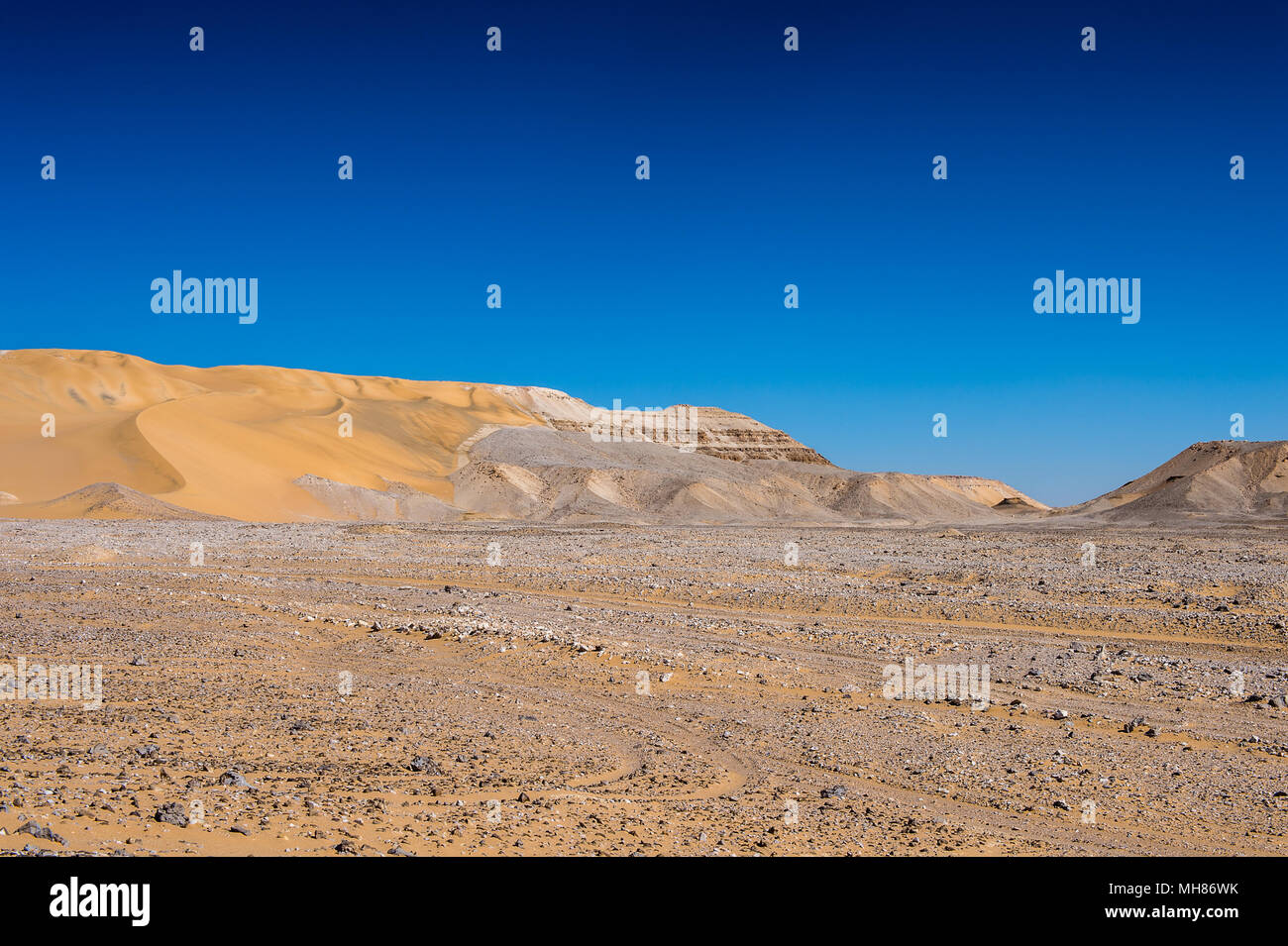 Beautiful desert landscape in Egypt Stock Photo - Alamy