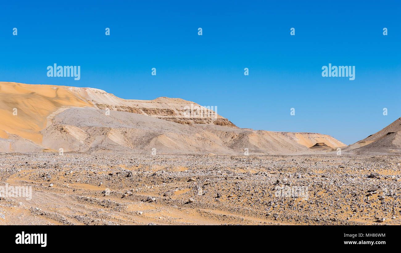 Beautiful desert landscape in Egypt Stock Photo - Alamy