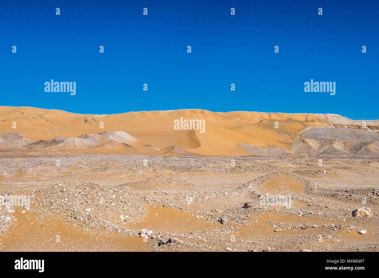 Beautiful desert landscape in Egypt Stock Photo - Alamy