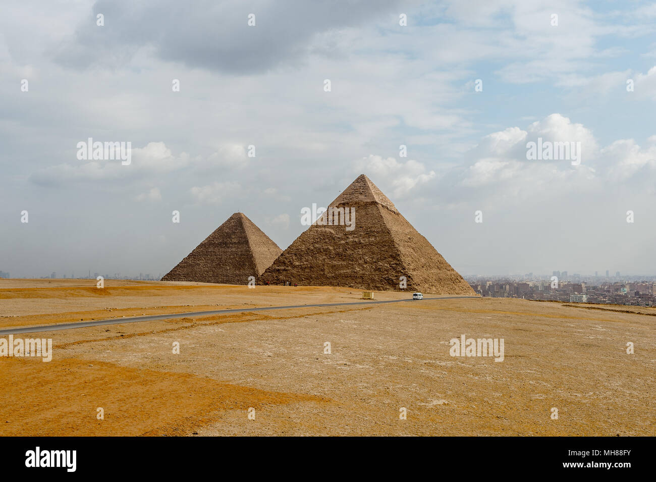 Pyramid of Khafre (Pyramid of Chephren) and Pyramid of Cheops, Giza ...