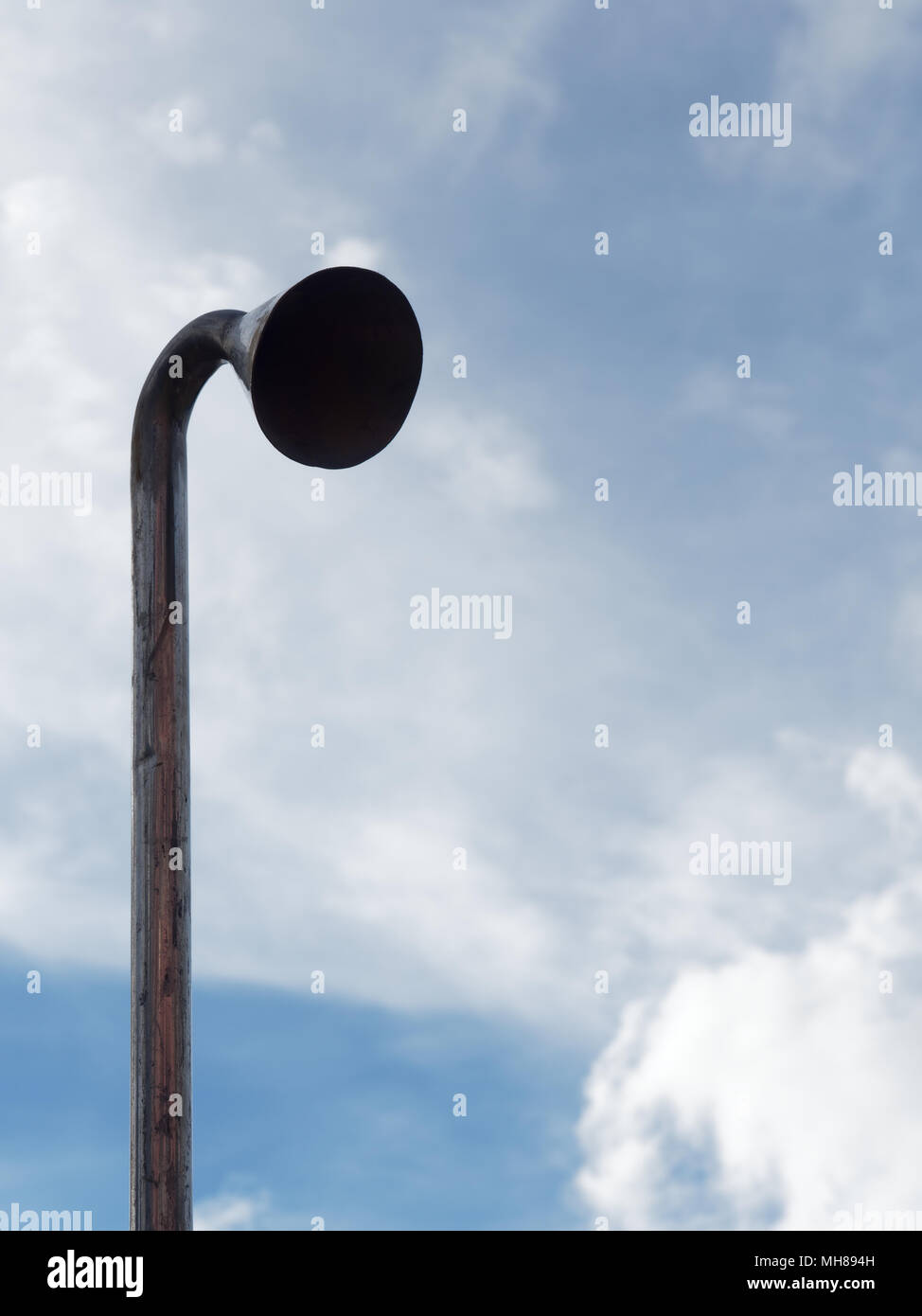 Noise pollution hi-res stock photography and images - Alamy