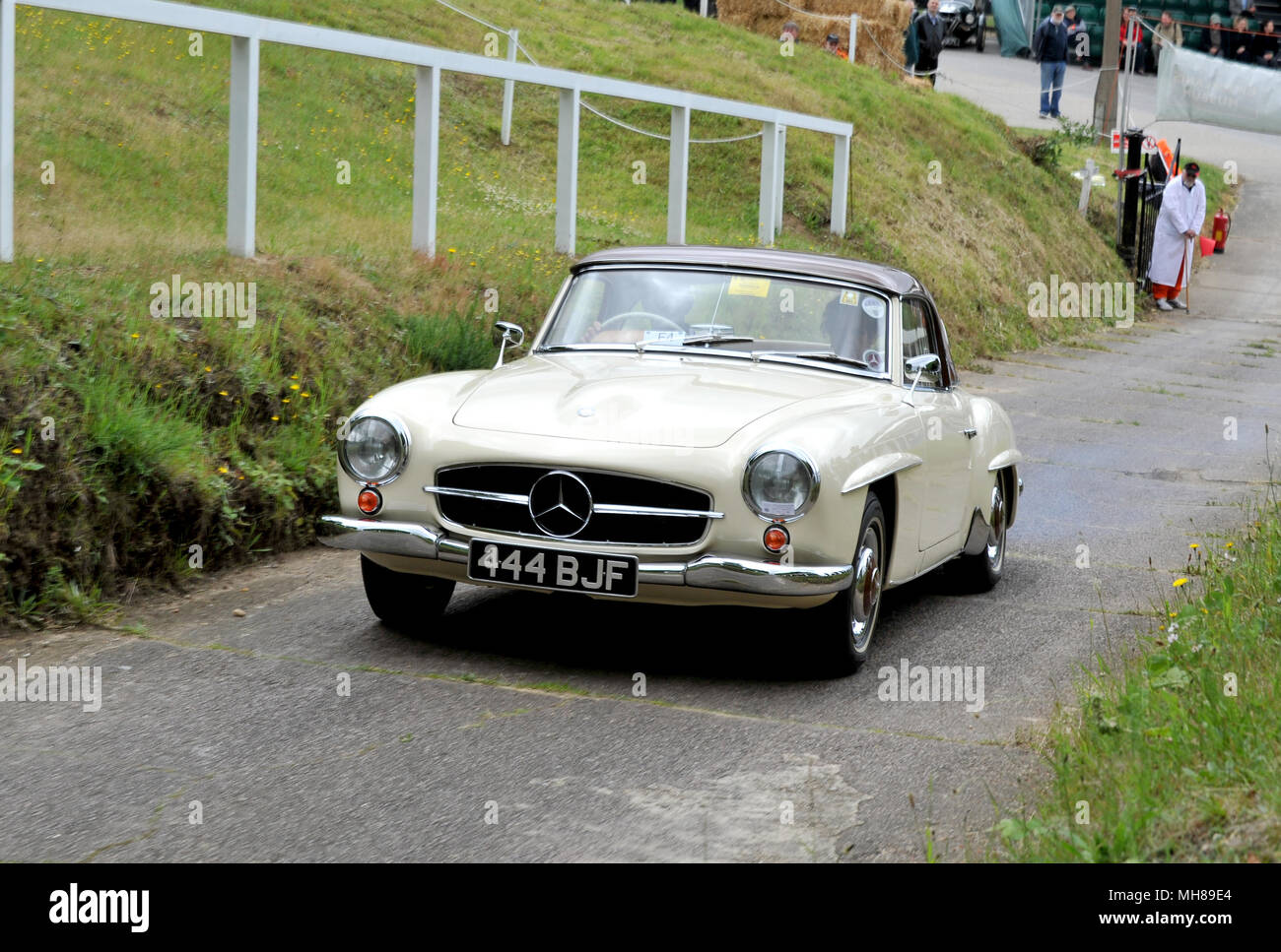 Mercedes 190 sl hi-res stock photography and images - Alamy