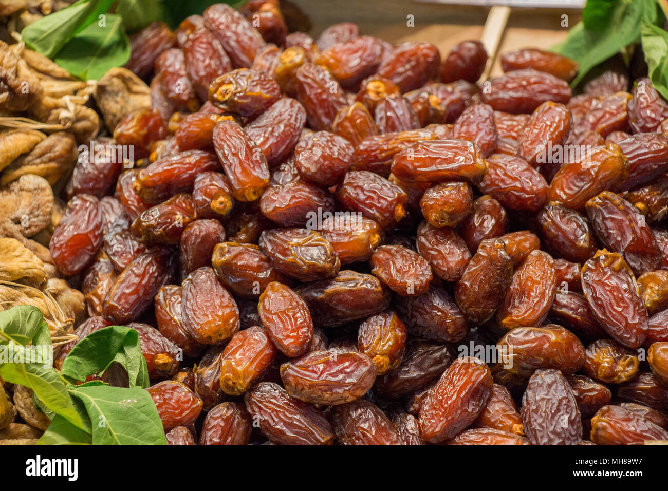 Heap of fresh dry dates at a market place Stock Photo - Alamy