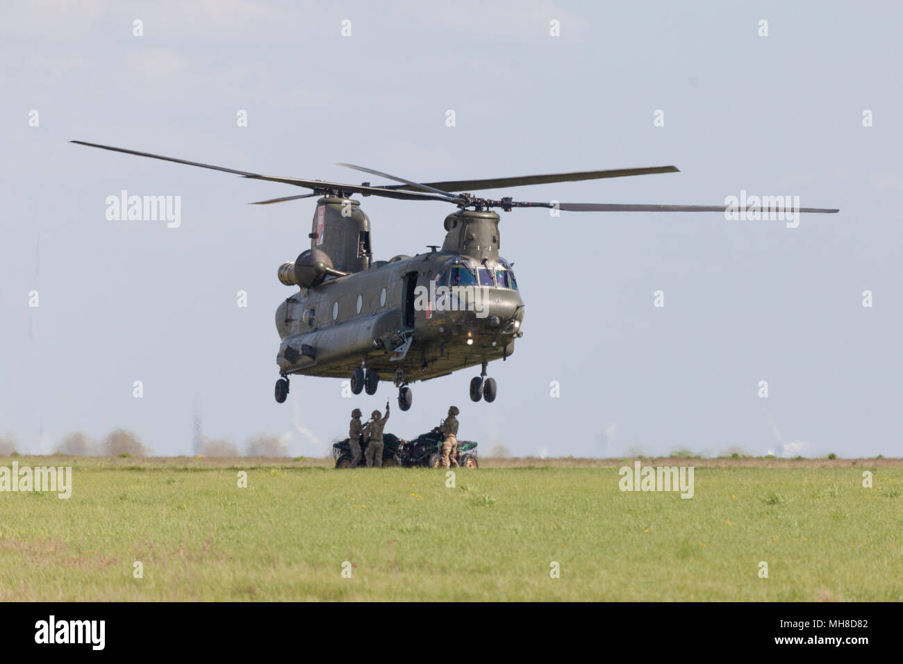 Chinook flight hi-res stock photography and images - Alamy