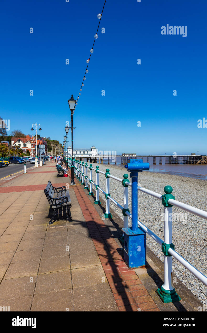 Penarth pier railings hi-res stock photography and images - Alamy