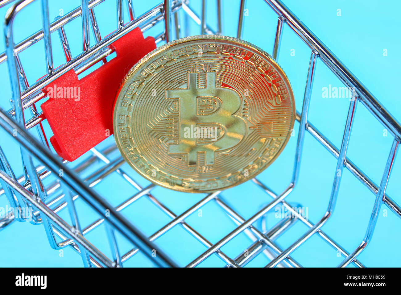 Crypto mall hi-res stock photography and images - Alamy