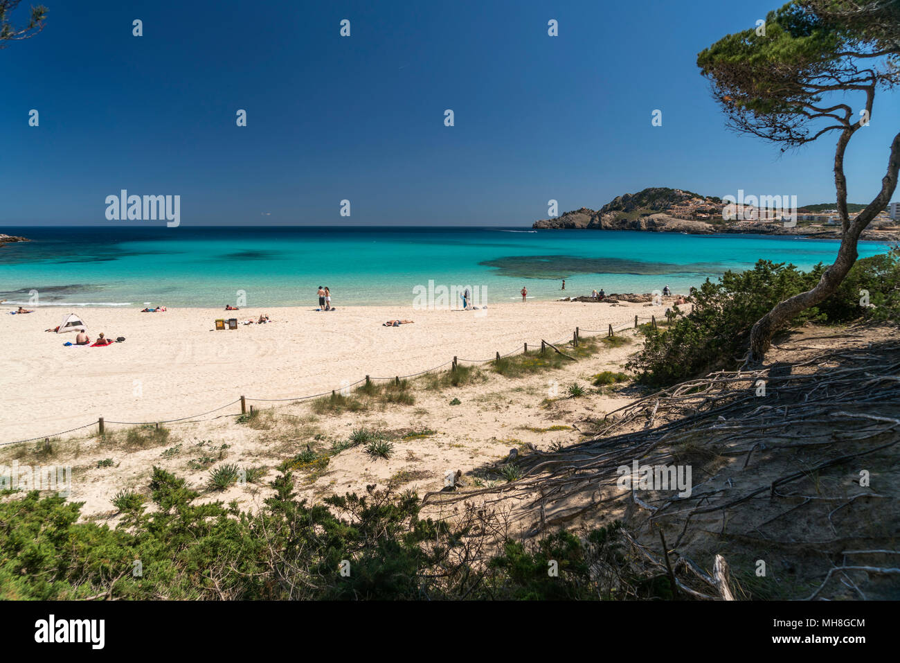 Strand und Bucht der Cala Agulla bei Cala Rajada, Mallorca, Balearen ...