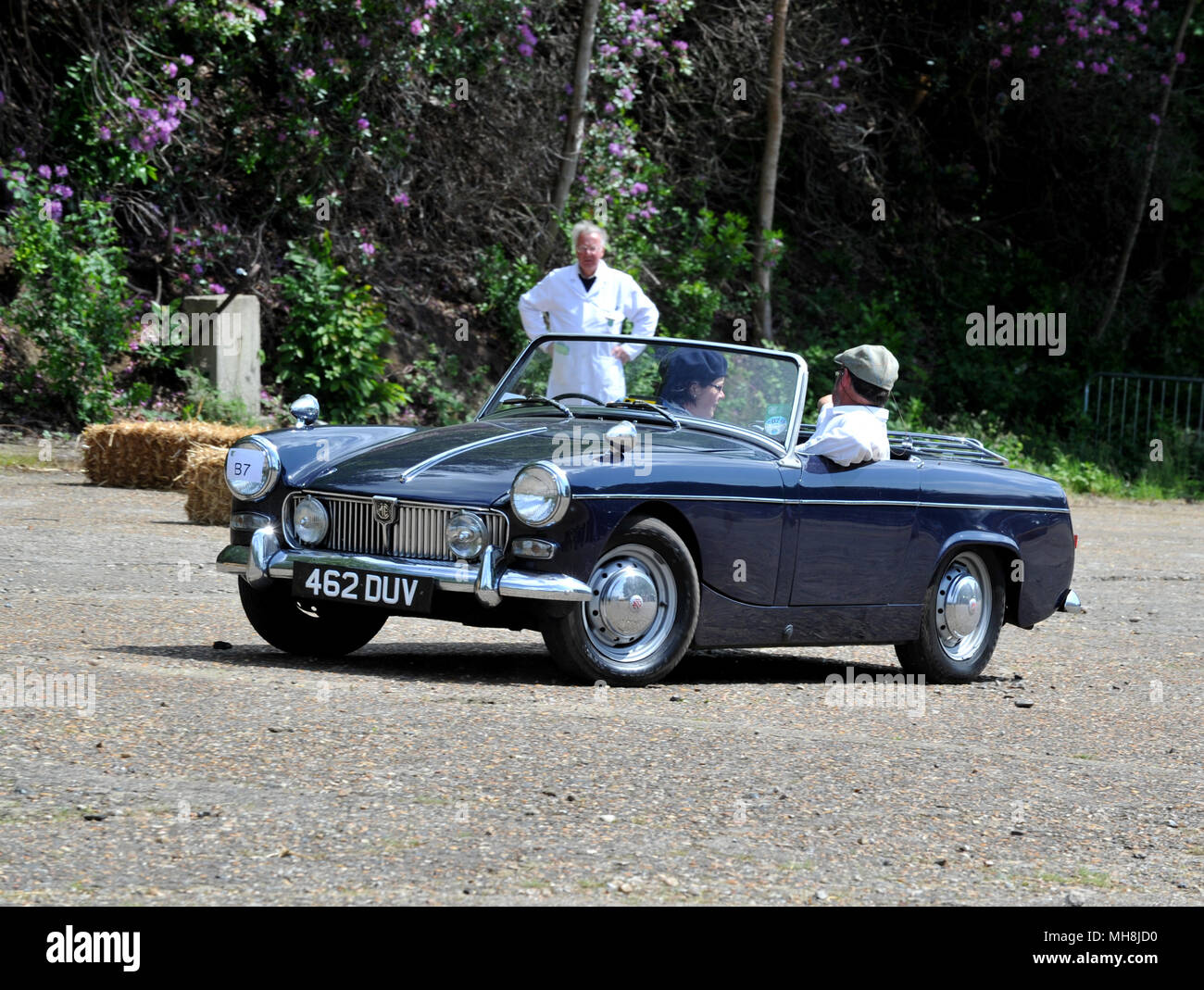 Mg midget car hi-res stock photography and images - Alamy