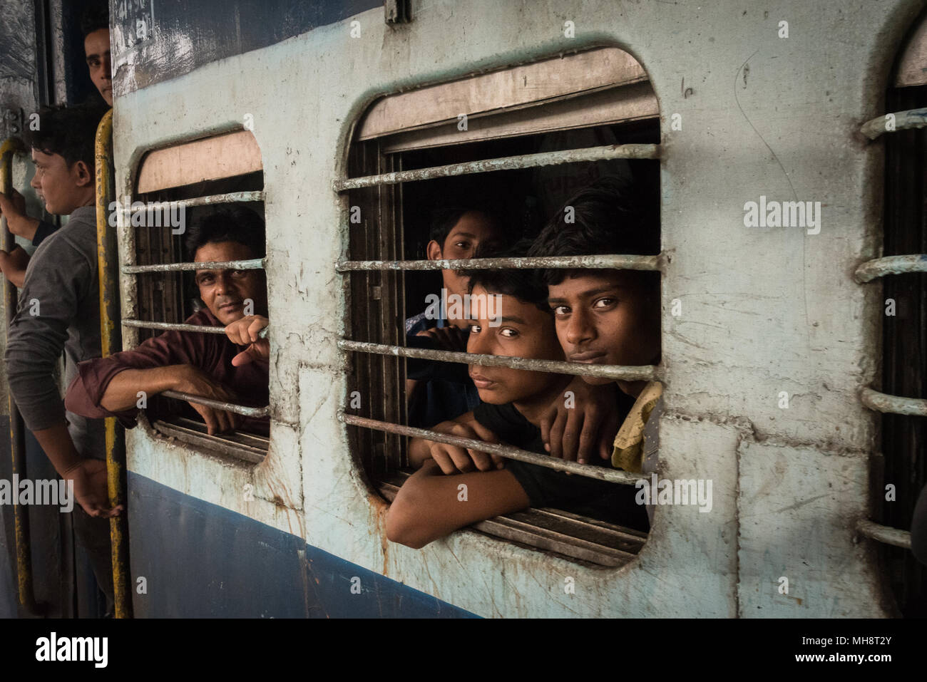 Second class indian train carriage hi-res stock photography and images ...