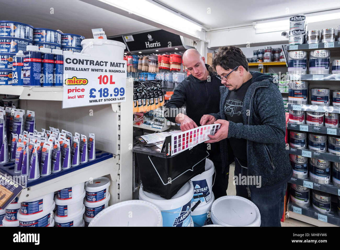 Diy customer hi-res stock photography and images - Alamy