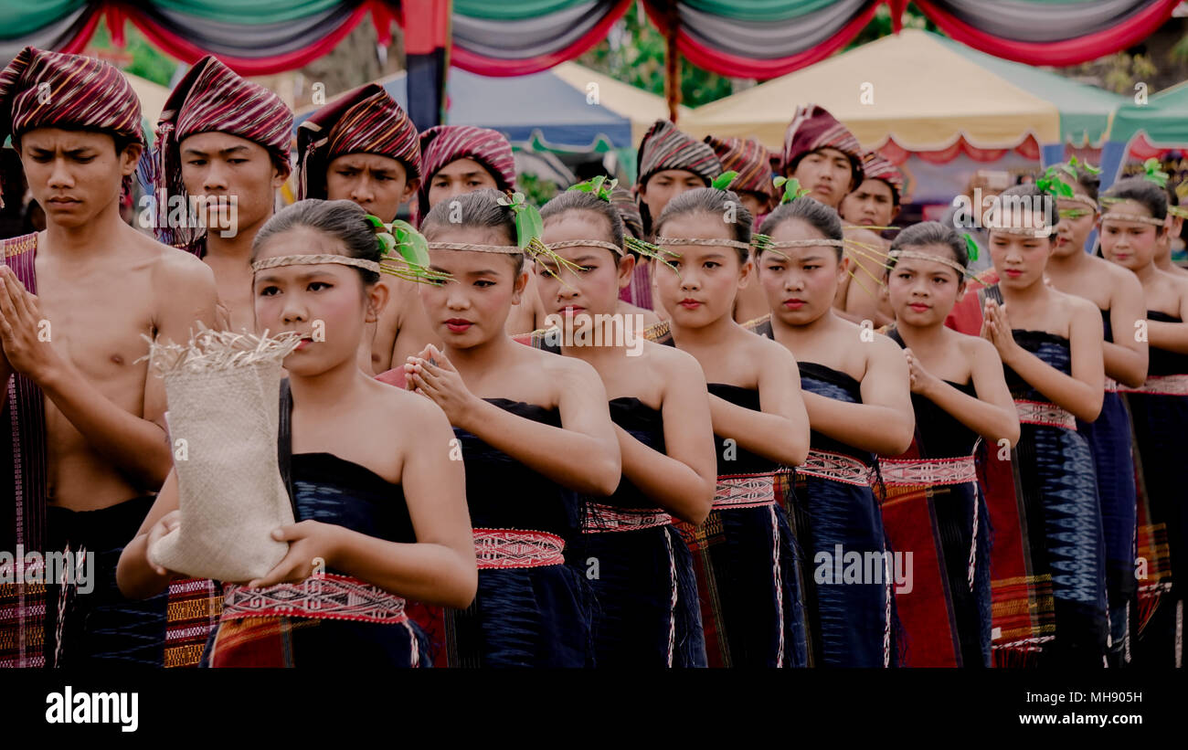 Batak girl hi-res stock photography and images - Alamy