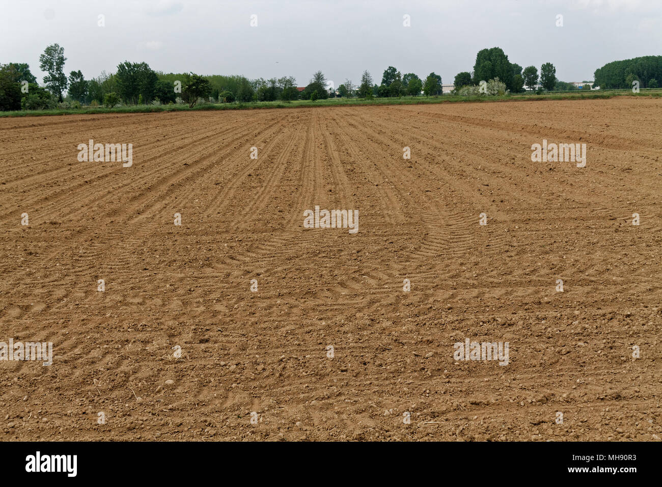 Land ground hi-res stock photography and images - Alamy