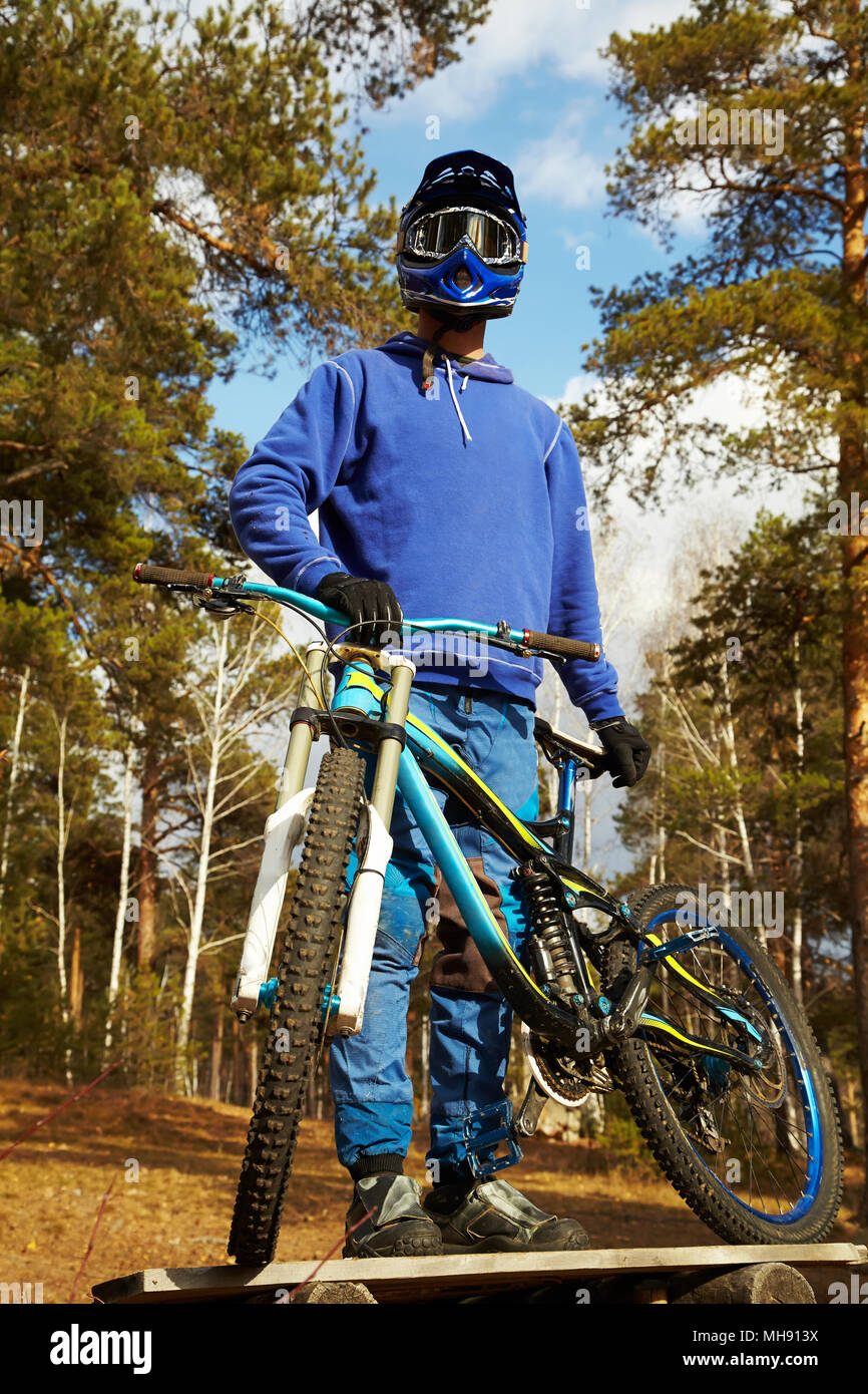 Extreme mountain bike equipment hi-res stock photography and images - Alamy