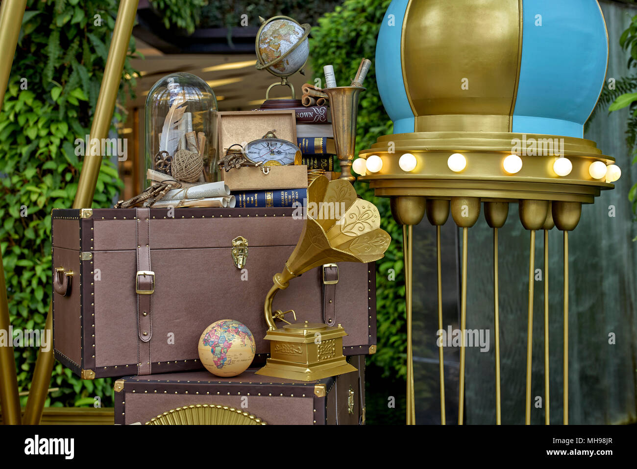 Vintage luggage. Shopping mall theme display with antique luggage and ...