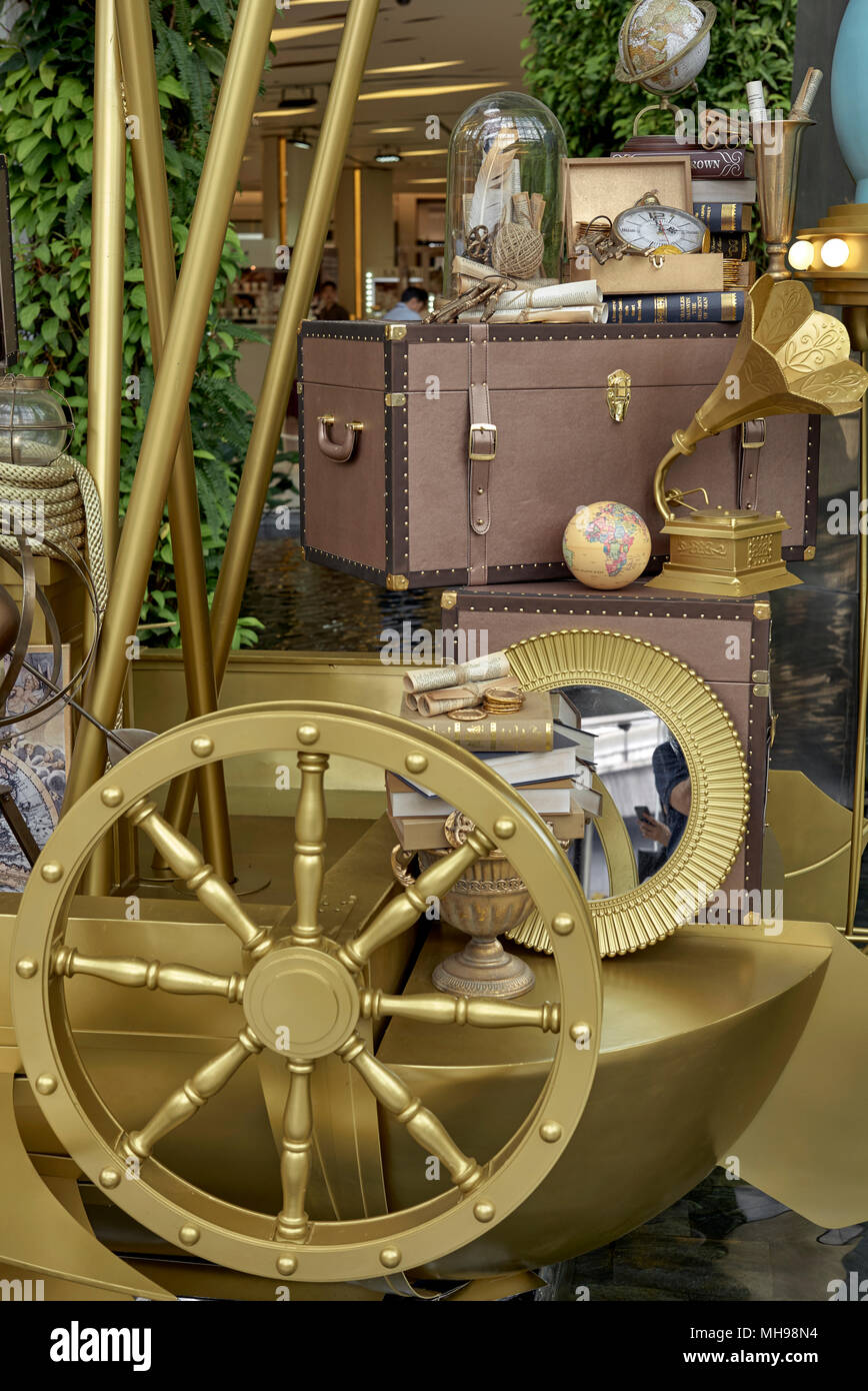 Antique objects display hi-res stock photography and images - Alamy