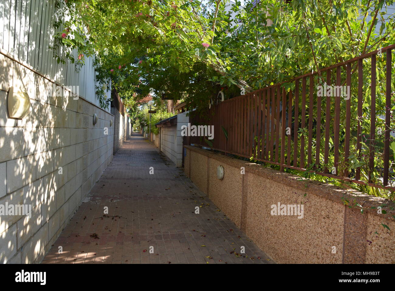 Even stones hi-res stock photography and images - Alamy