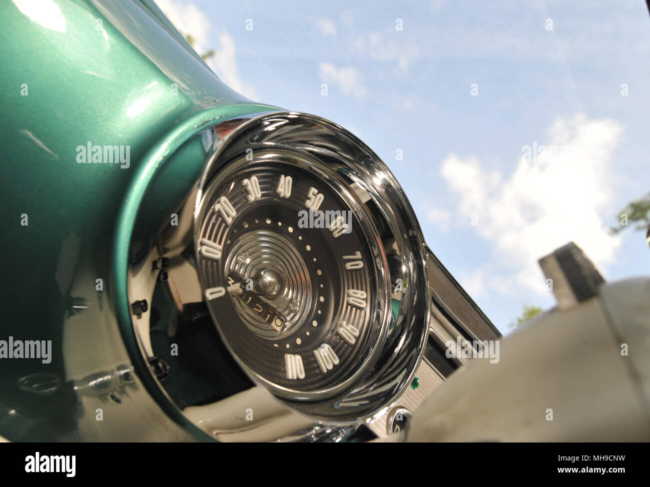 1950s car speedometer hi-res stock photography and images - Alamy