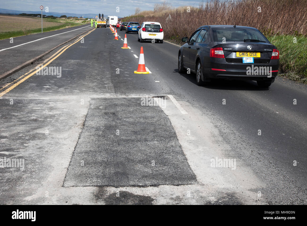Single file cars hi-res stock photography and images - Alamy