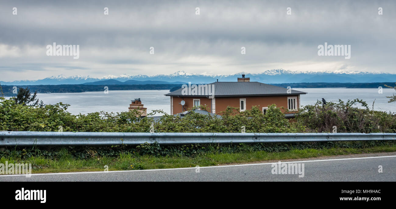 Olympic mountains from seattle hi-res stock photography and images - Alamy
