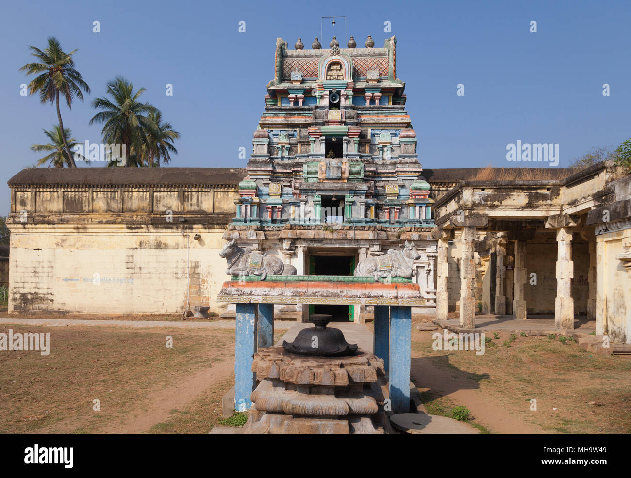 Asia, India, Tamil Nadu, Papanasam, Pallavavaneswarar Temple Stock ...