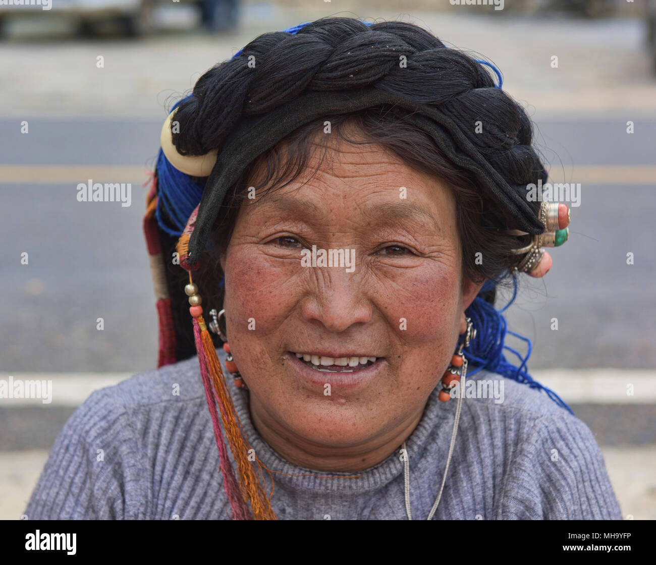 Tibetans people hi-res stock photography and images - Alamy