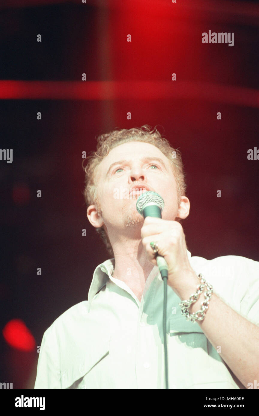 Simply Red, British soul and pop band in concert, Cardiff Castle ...