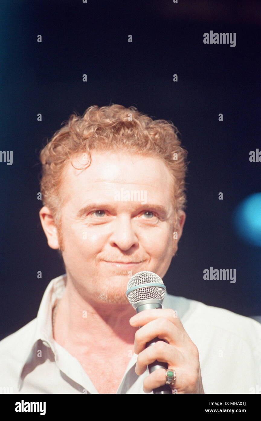 Simply Red, British soul and pop band in concert, Cardiff Castle ...