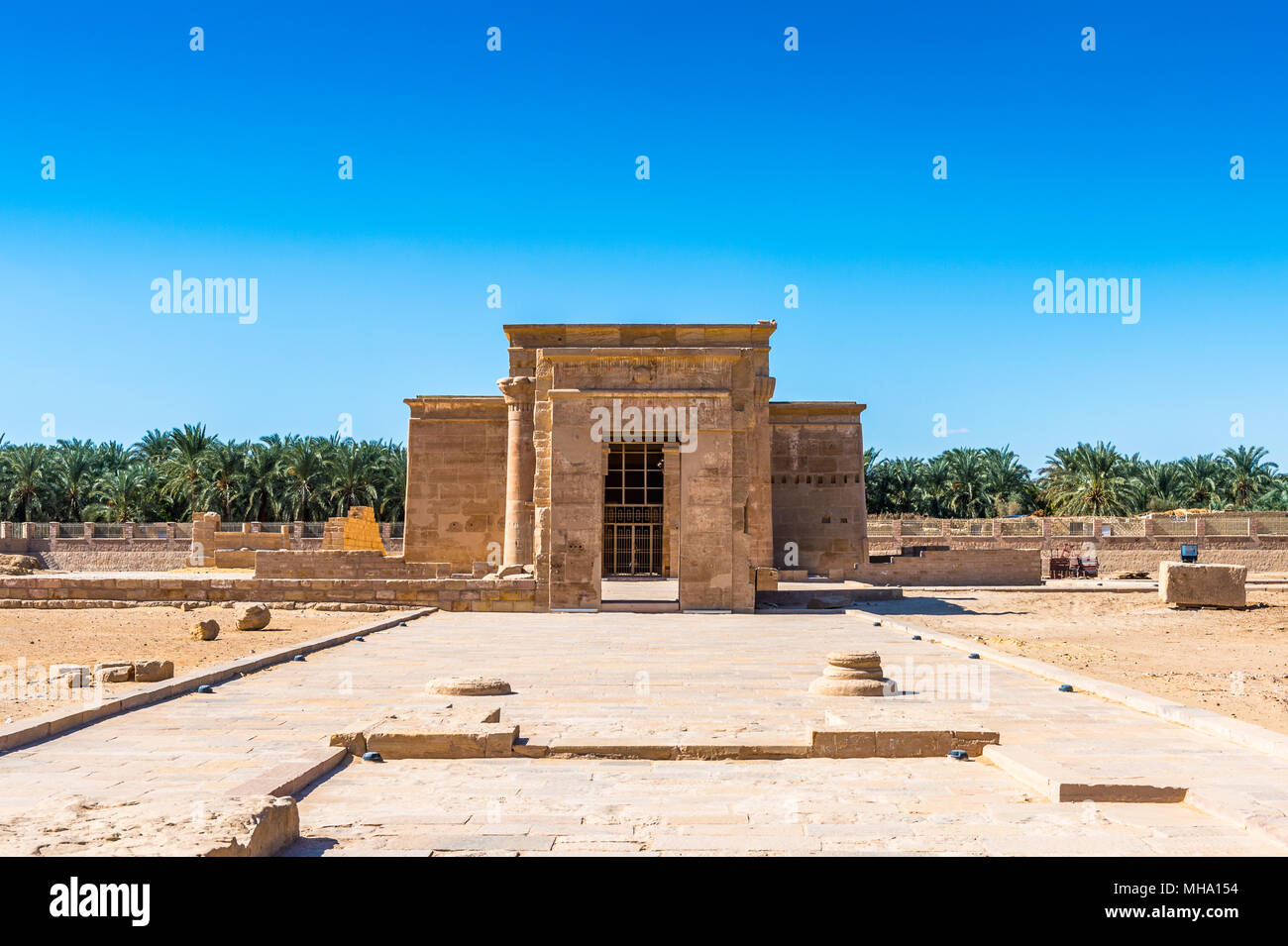 Temple of Hibis, the largest and most well preserved temple in the ...