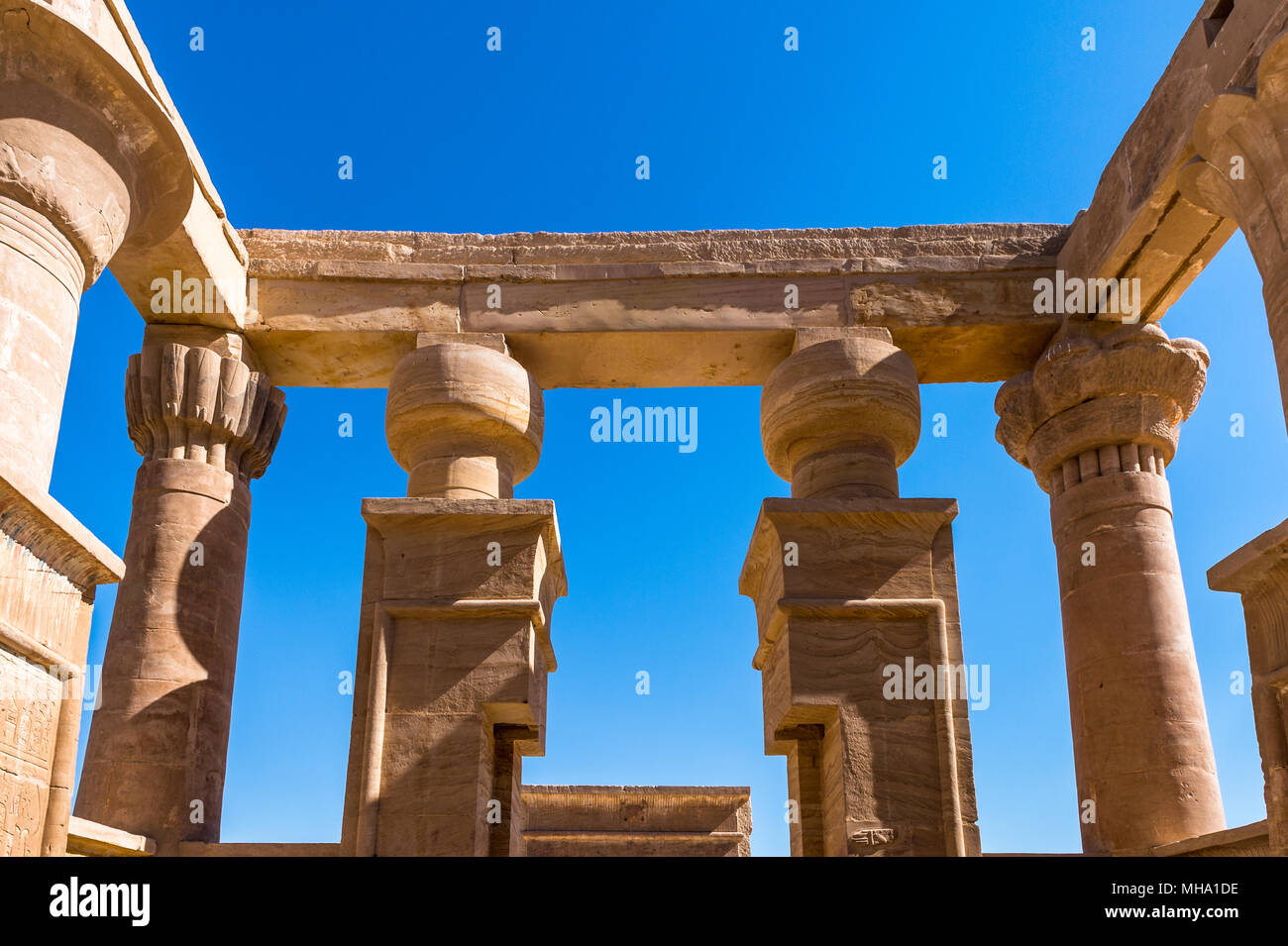 Part of the Temple of Hibis, the largest and most well preserved temple ...