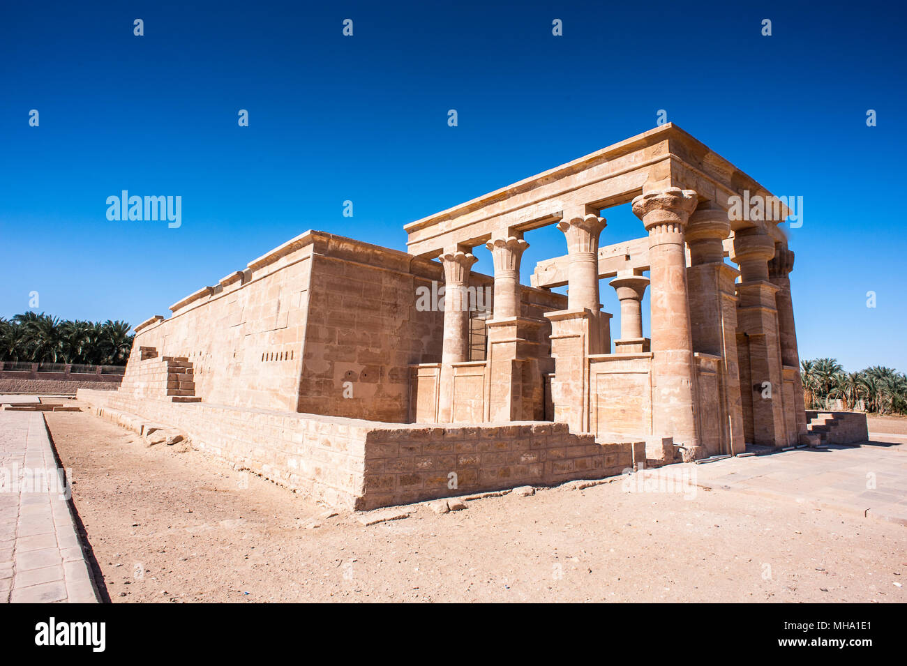 Part of the Temple of Hibis, the largest and most well preserved temple ...
