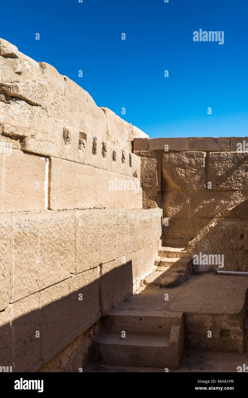 Part of the Temple of Hibis, the largest and most well preserved temple ...