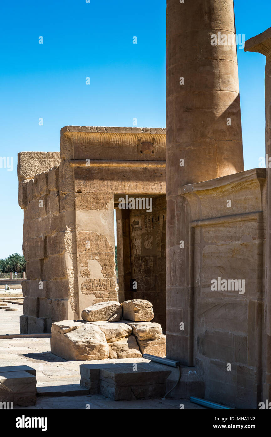 Part of the Temple of Hibis, the largest and most well preserved temple ...