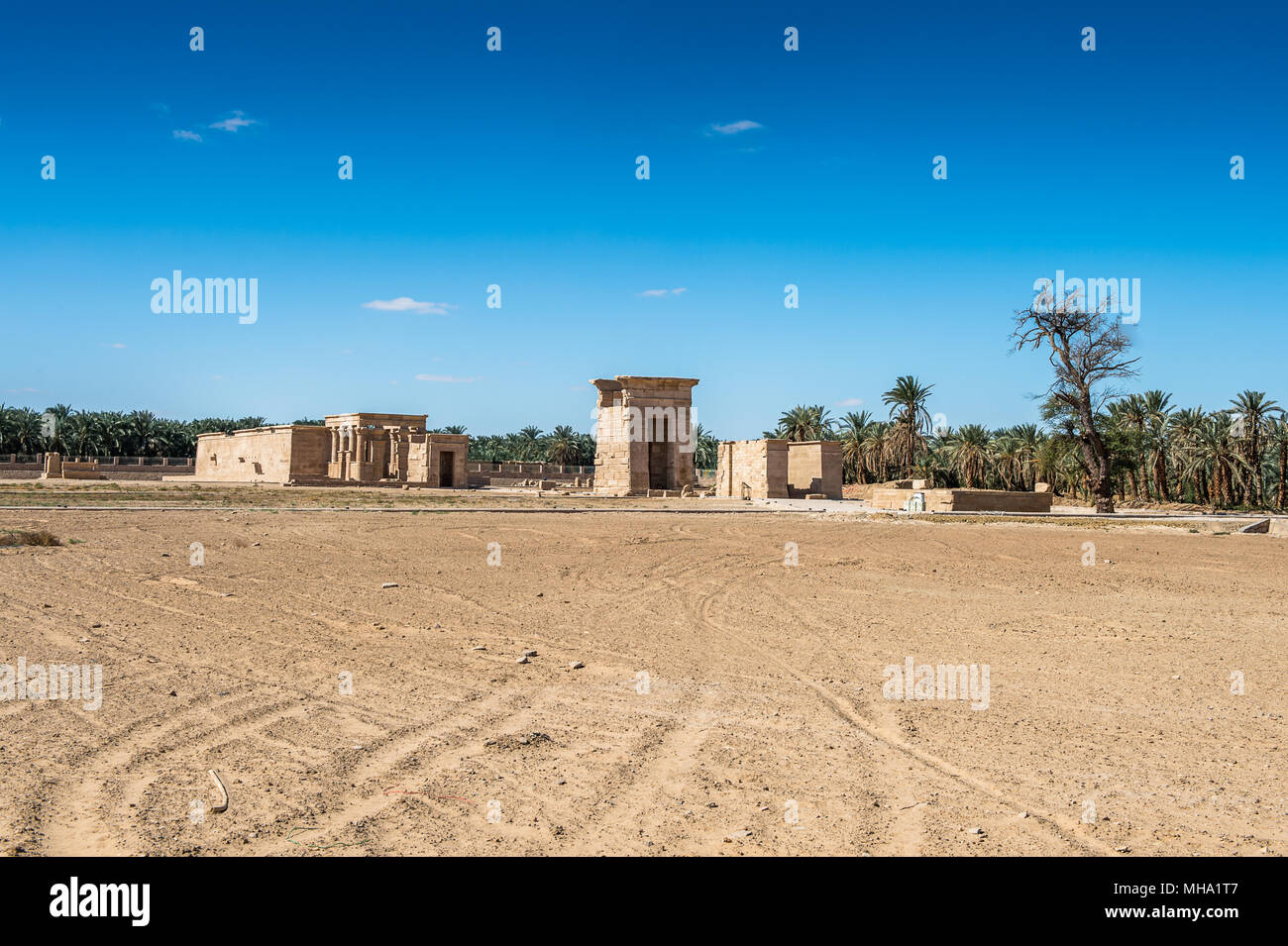 Temple of Hibis, the largest and most well preserved temple in the ...
