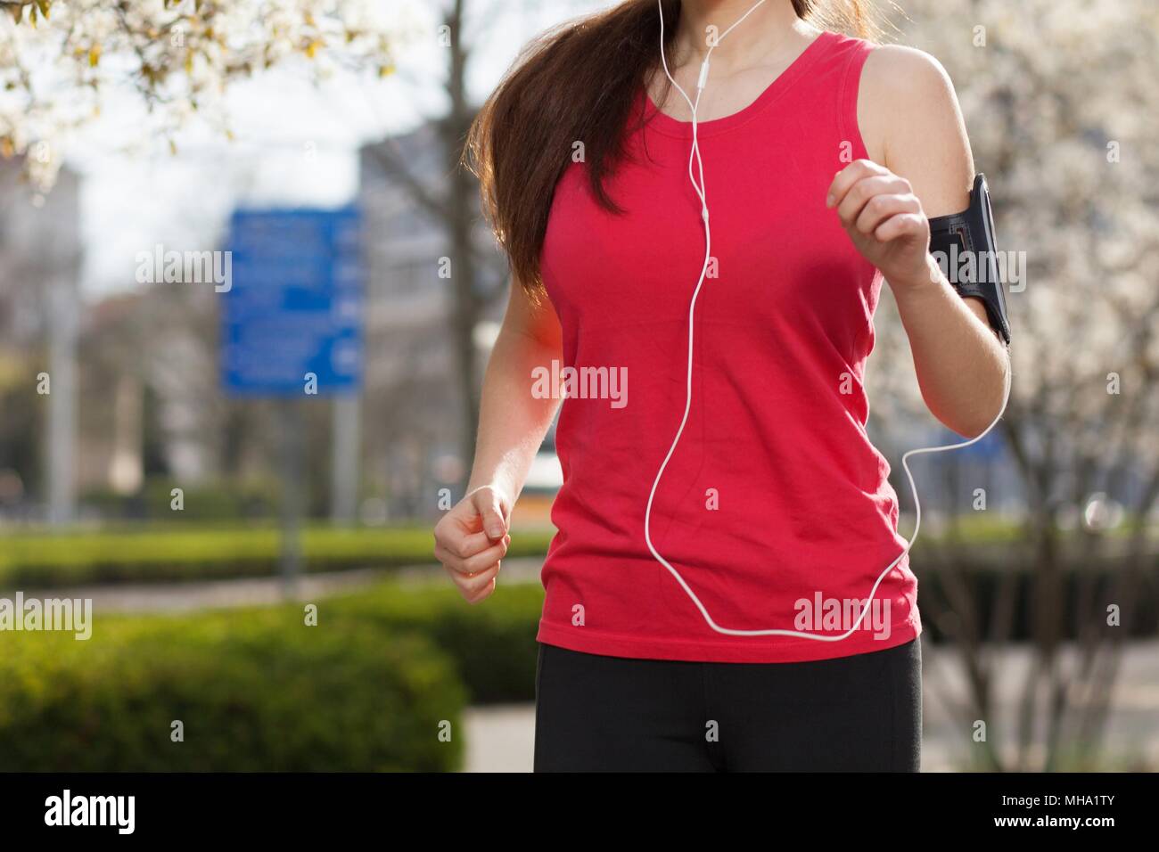 Woman fitness outdoor city hi-res stock photography and images - Alamy