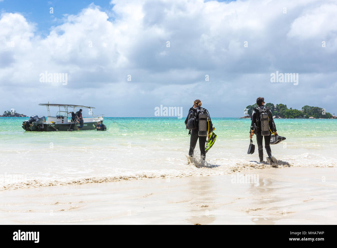 Happy man in diver hi-res stock photography and images - Alamy