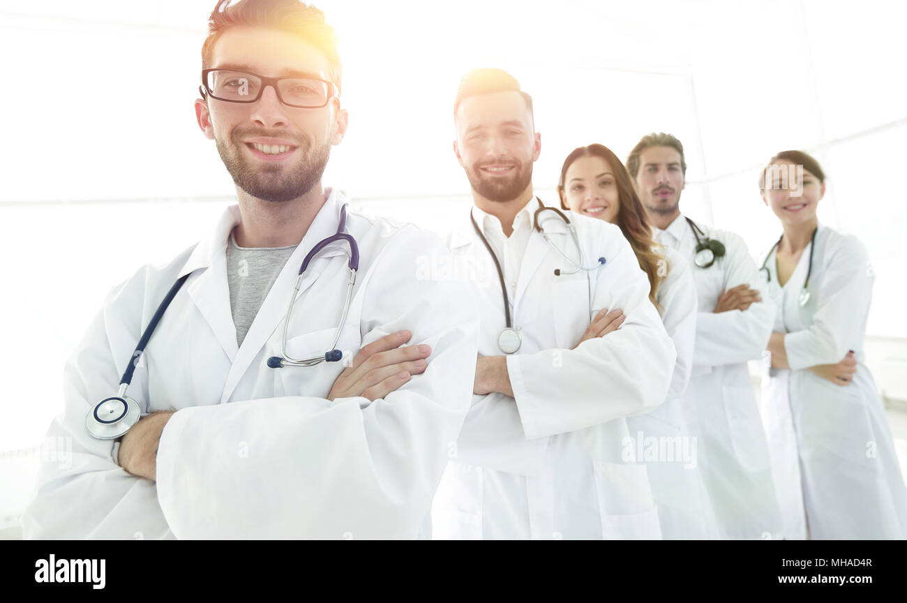 Smiling group of medical professionals hi-res stock photography and ...